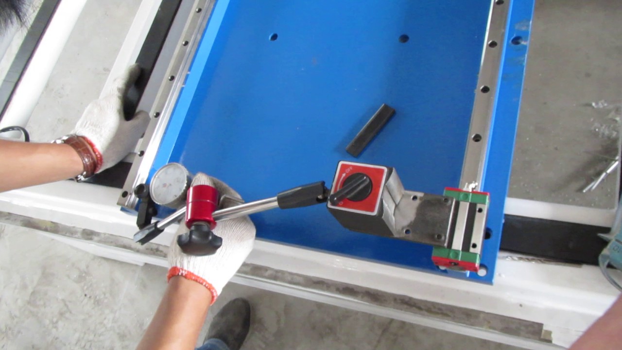 AccTek cnc router machine assembly-Rail parallelism test - YouTube