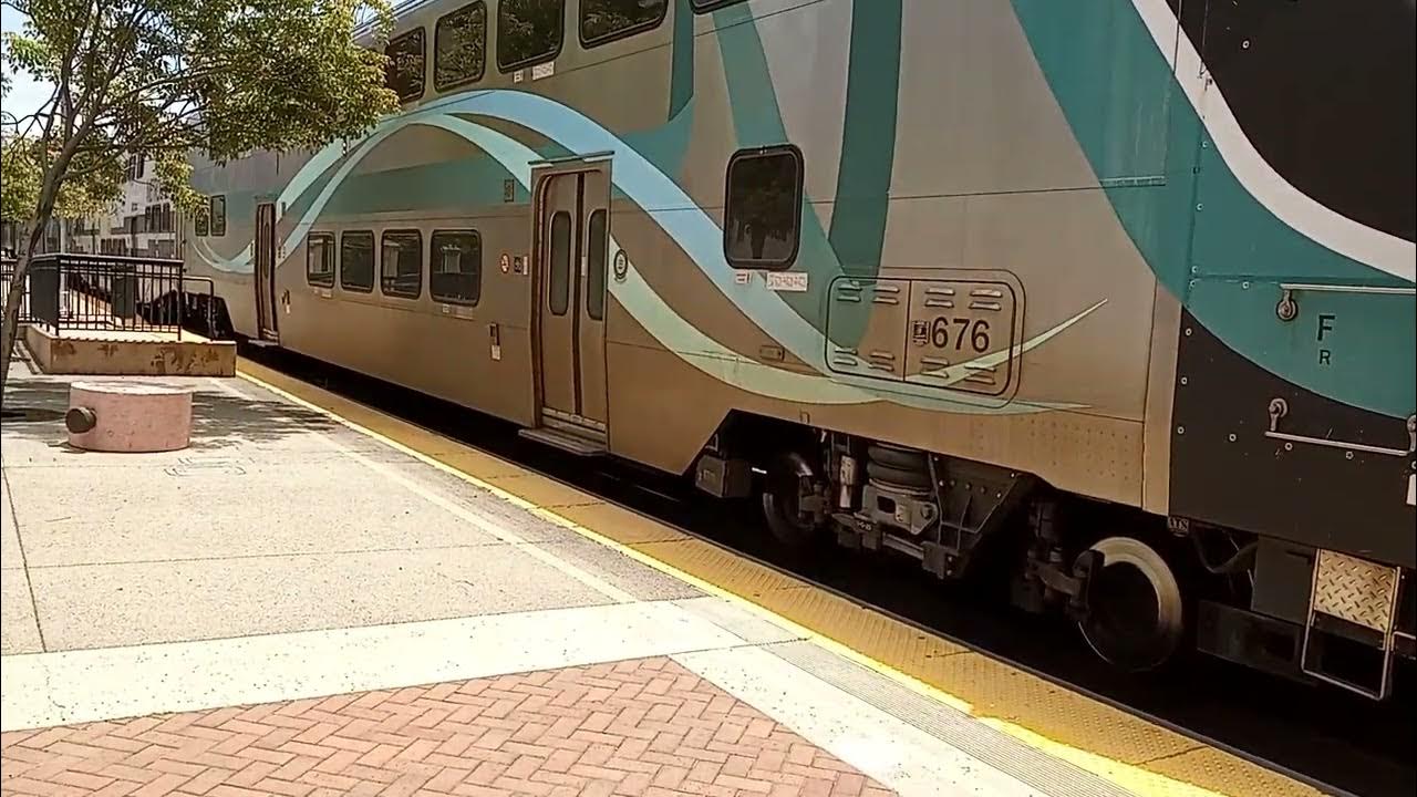 Metrolink Train 325 Claremont To L.A. Union Station Cab Car 676 And SCAX Tier 4 F125 918 6/21 ...