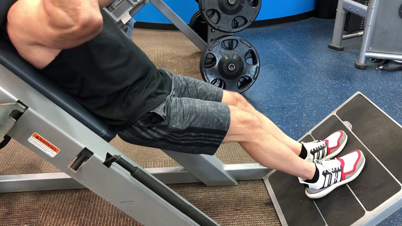 Leg Hack Squat Close Stance Cybex - YouTube