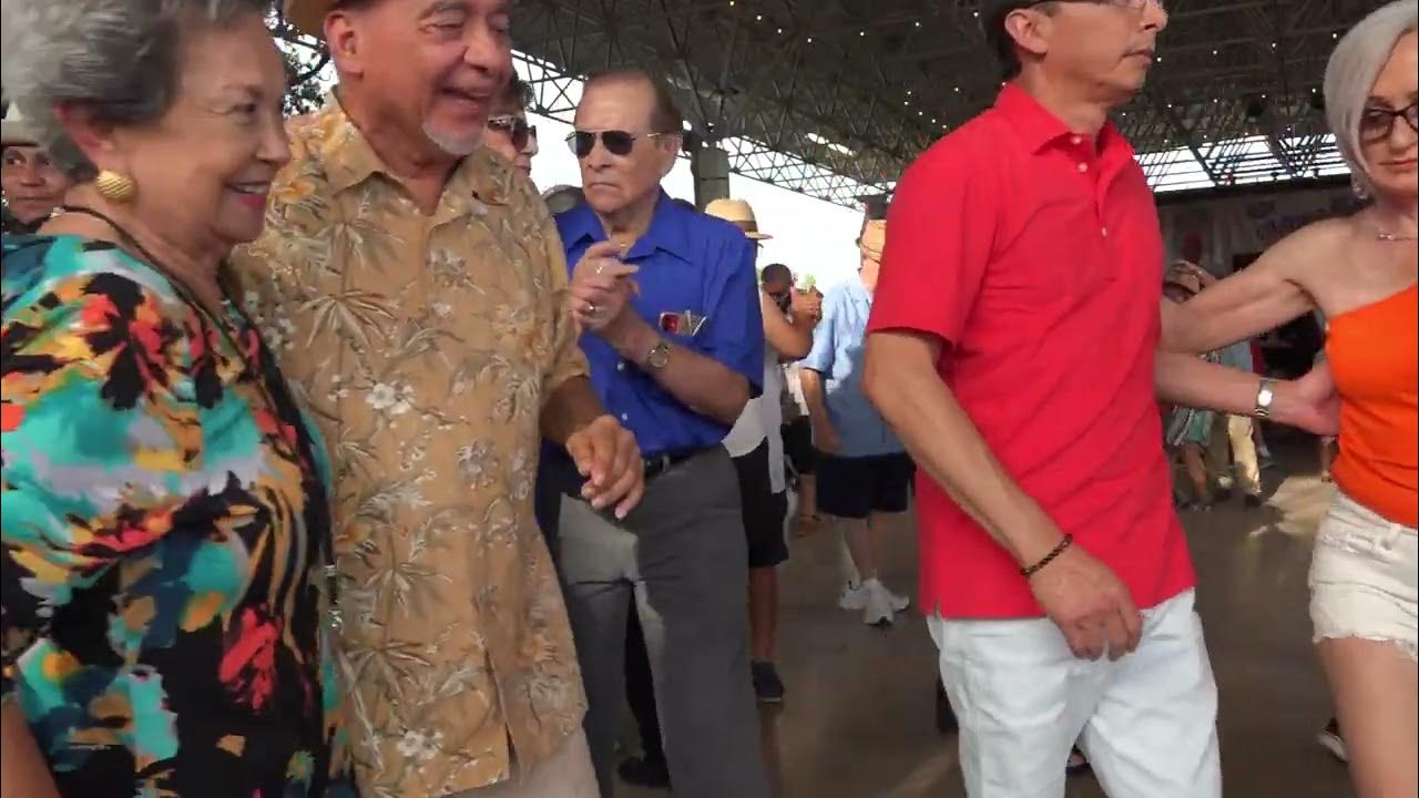 Bailando Con Ruben De La Cruz Y Su Conjunto En El Festival De Conjunto Tejano 2023 - YouTube