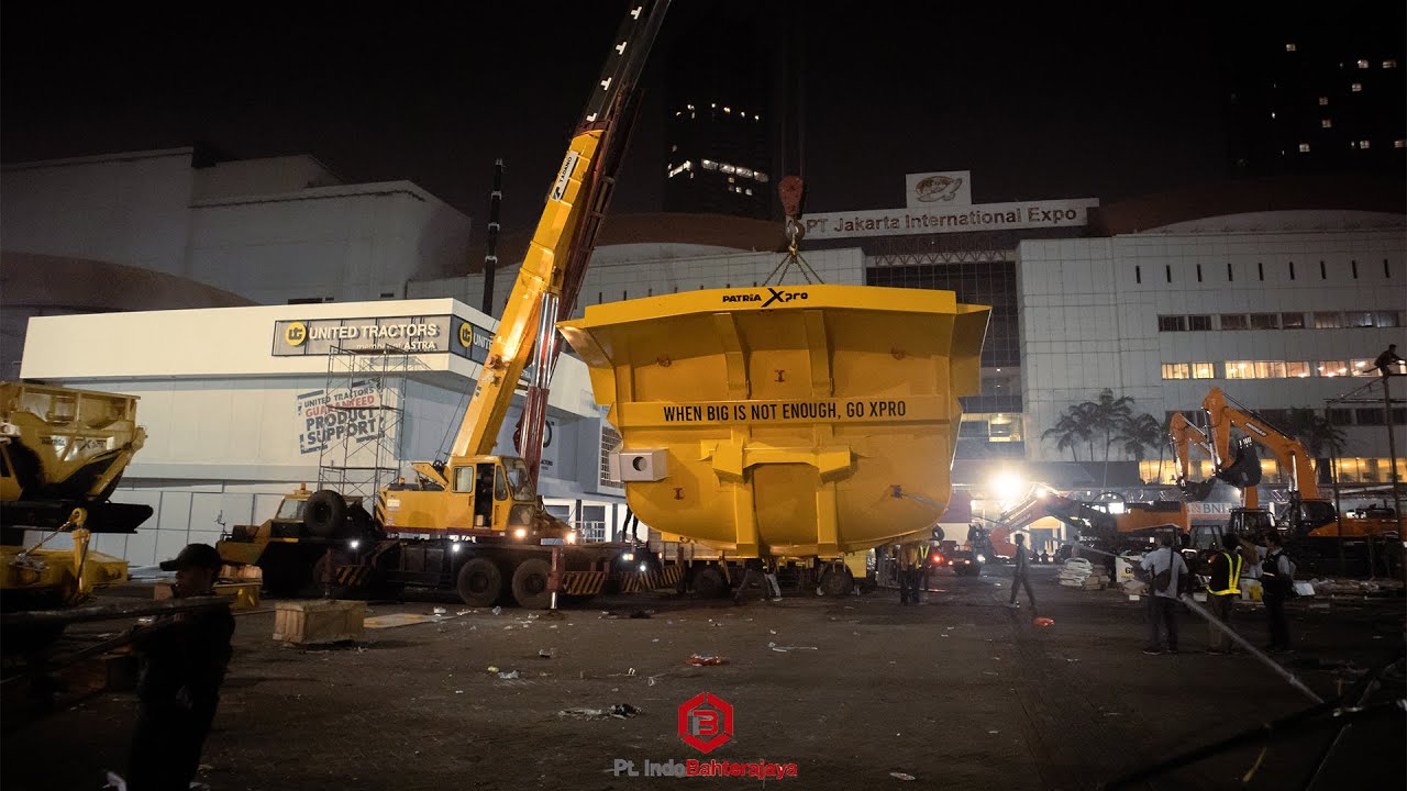 NGANGKAT HD PATRIA XPRO VESSEL SEBERAT 15 TON DI PAMERAN ALAT BERAT ...