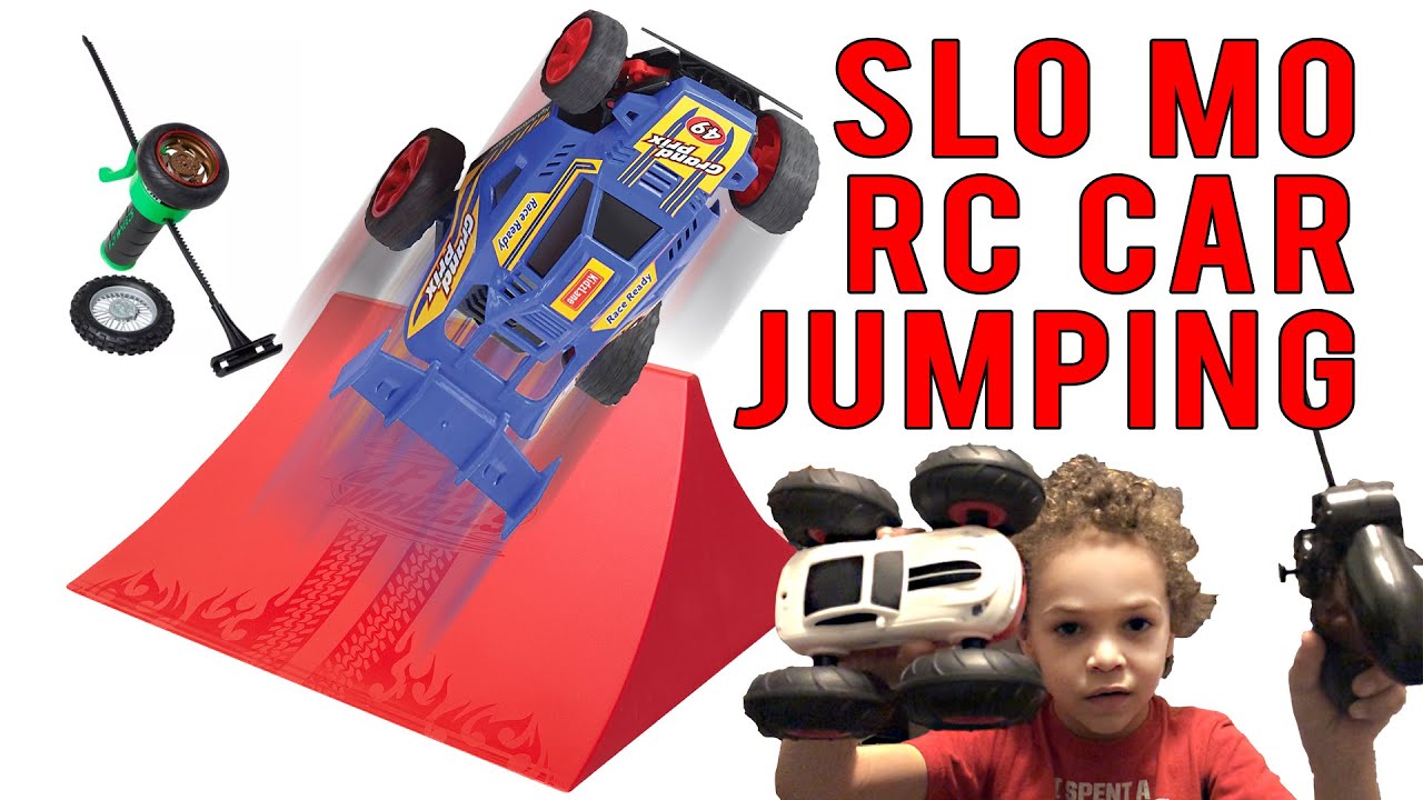 Fly Wheels Extreme Stunt Ramp Slo Mo RC Car Jumping and Unboxing - YouTube