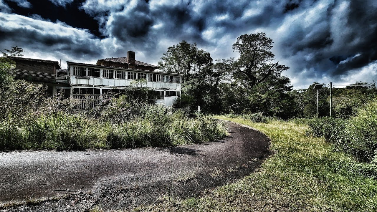 ABANDONED HAUNTED HOSPITAL | GARRAWARRA SANATORIUM | the living were no ...