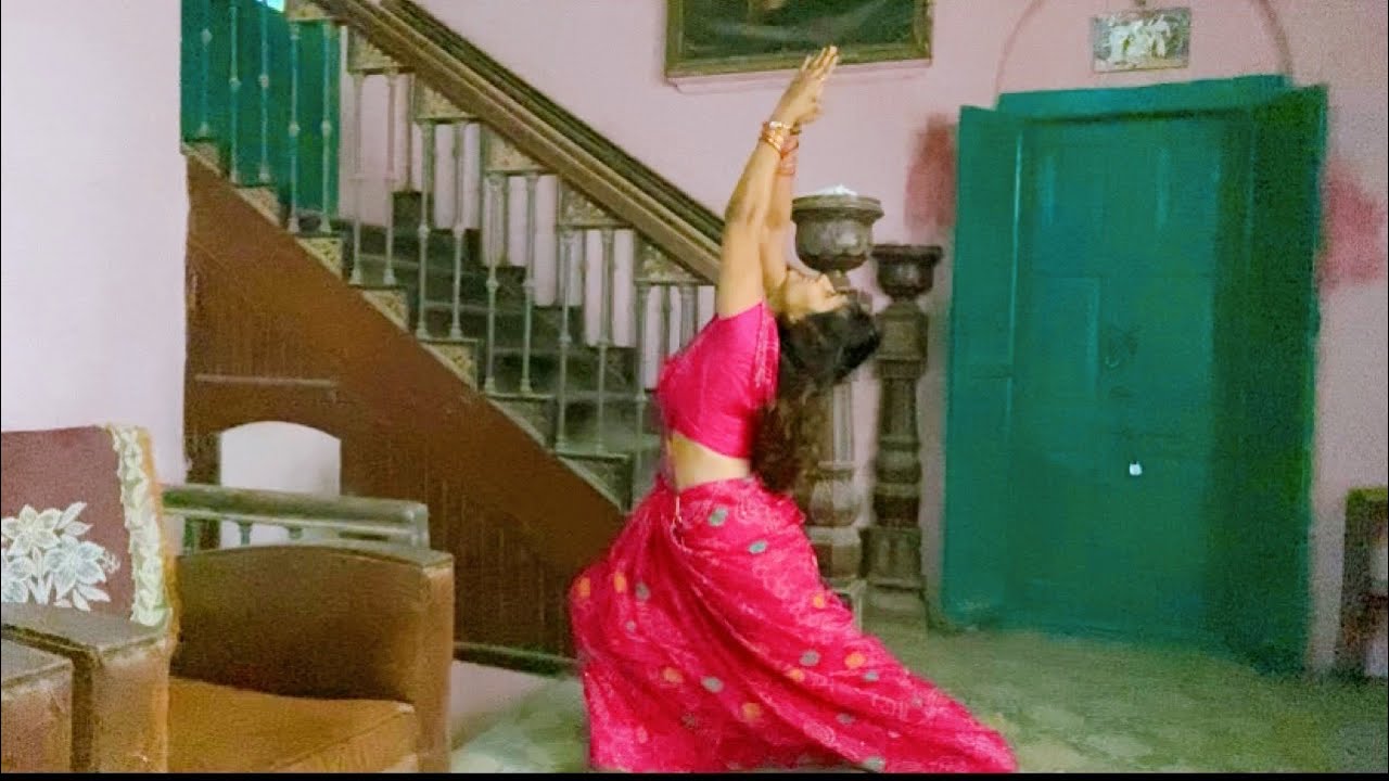 Yoga Flow in Saree / Traditional - Yoga with Vaibhavlaxmi - YouTube