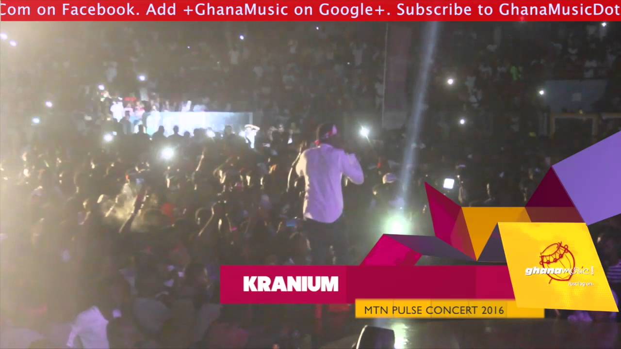 Kranium humps female dancer on stage at MTN Pulse concert '16 ...