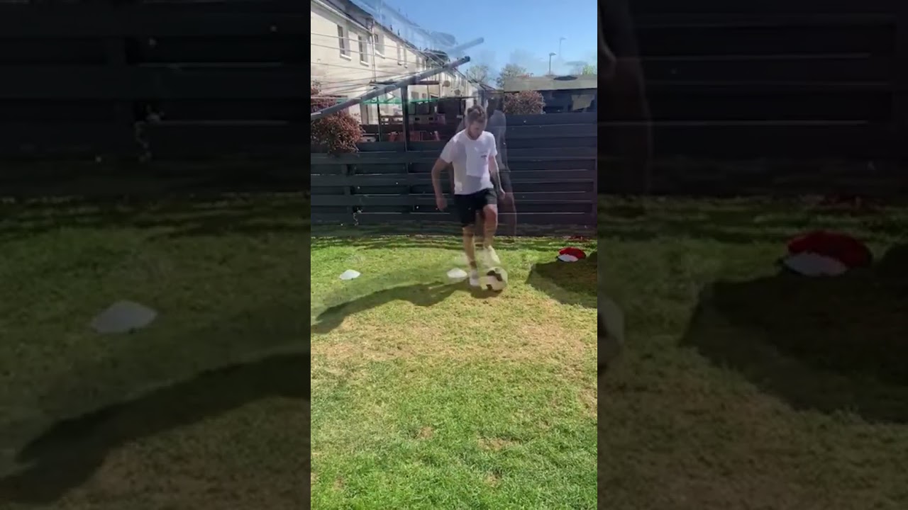 Tutorial | 1 Minute Football/Soccer Skills - ️ L turn ️ stop & go ️ L ...
