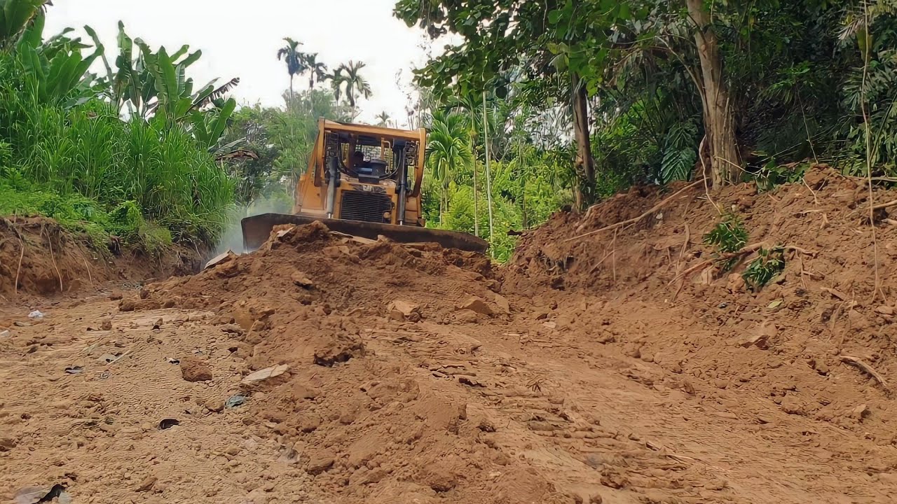 The Great Work of the CAT D6R XL Bulldozer Operator in Shaping a New ...