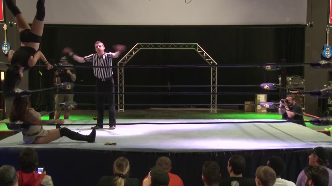 Leva Bates Corner Handstand Double Knee Strike - YouTube