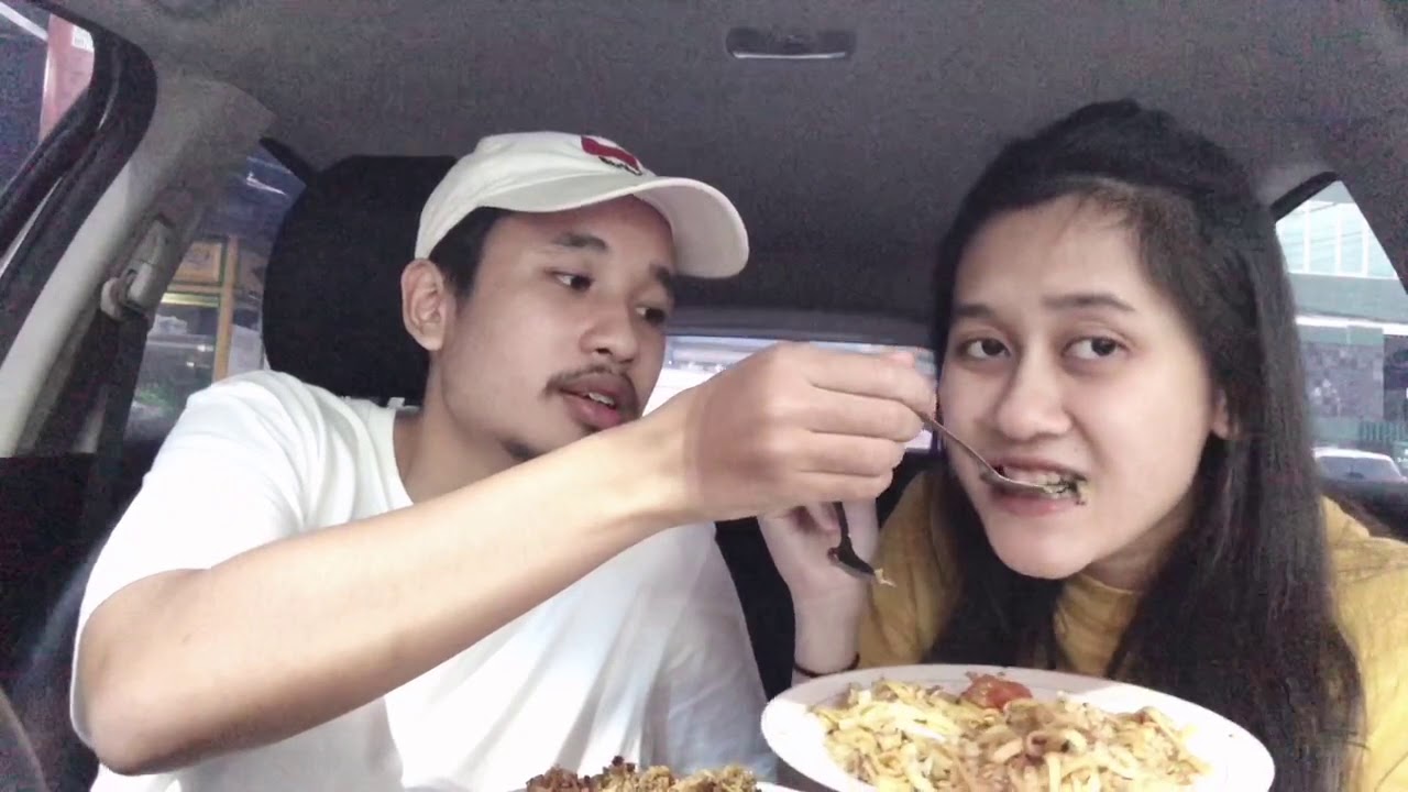 JALAN - JALAN SAMA VALSKUY - REVIEW NASI GORENG APJAY PANGPOL (COVID ...