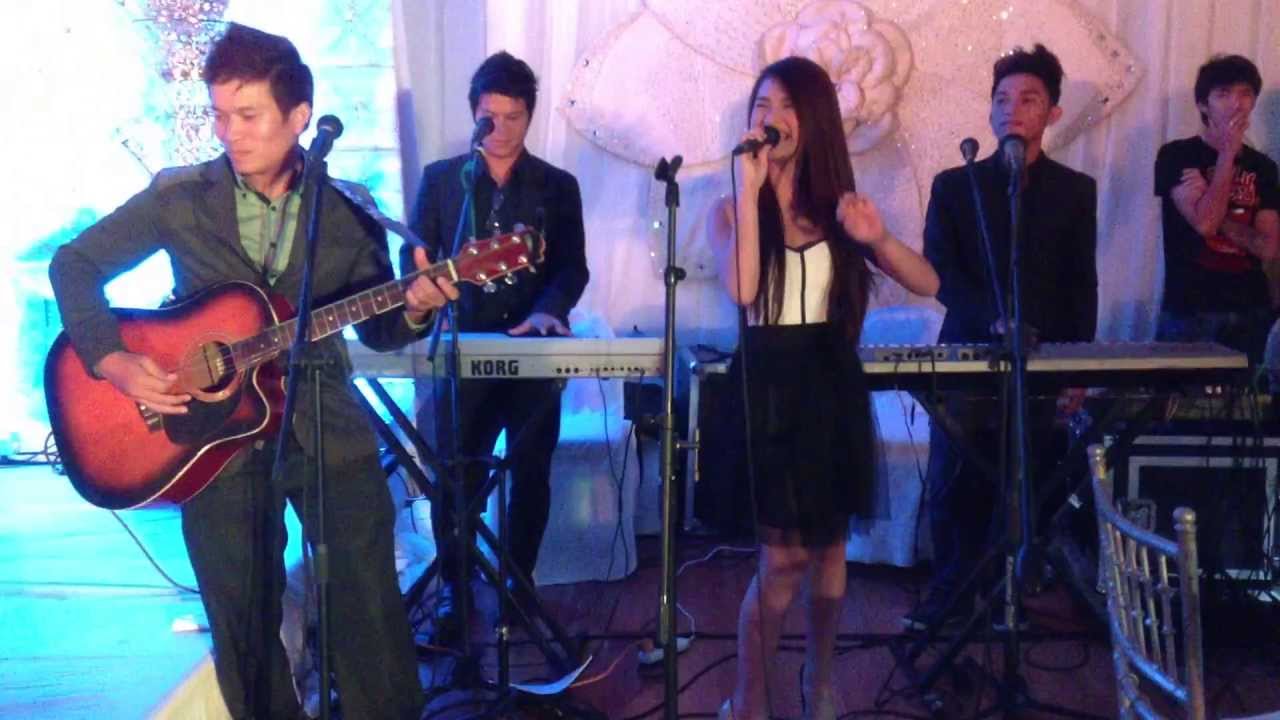 Red - Live - Endy Asidor - YouTube