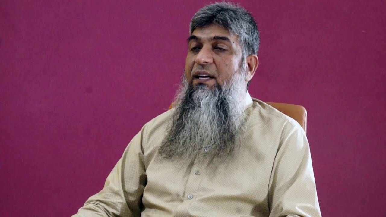 Interview of famous arabic teacher Sir Amir Sohail - YouTube