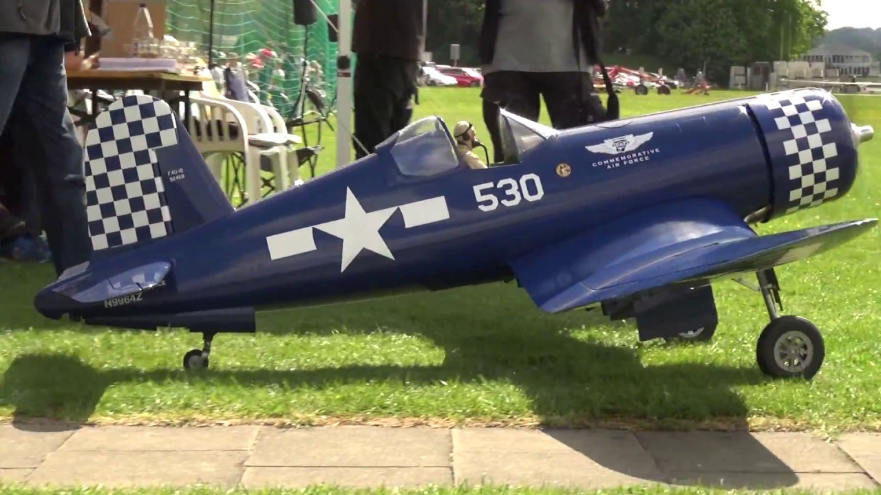 Corsair F4U Chance Vought RC Model Airplane with folding wings 28 ...