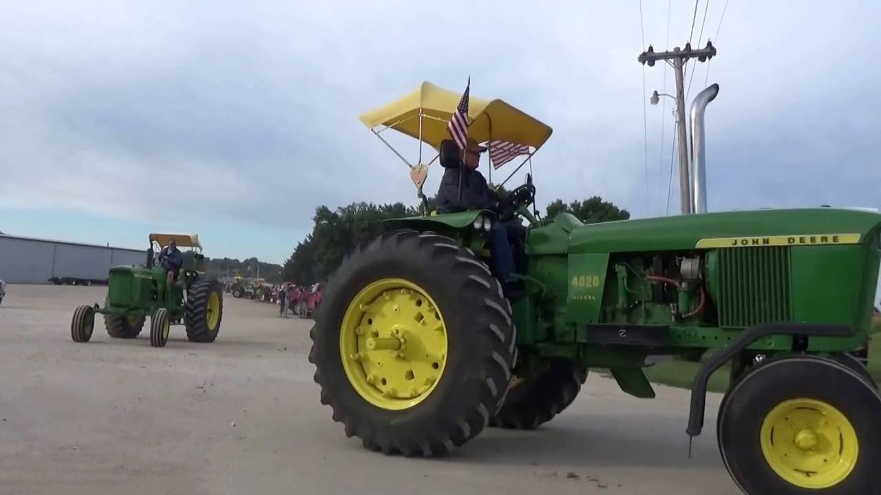 Red Rock Threshers Tractor Ride 2016 Middle groups - YouTube