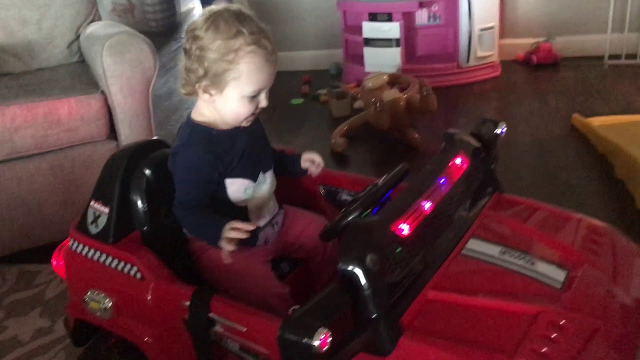 Car dances - YouTube