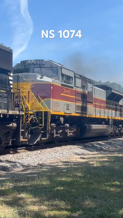 BERX 7517 Leads NS B101 with the Lackawanna heritage unit #nstrains #train #railfaning #railroad ...