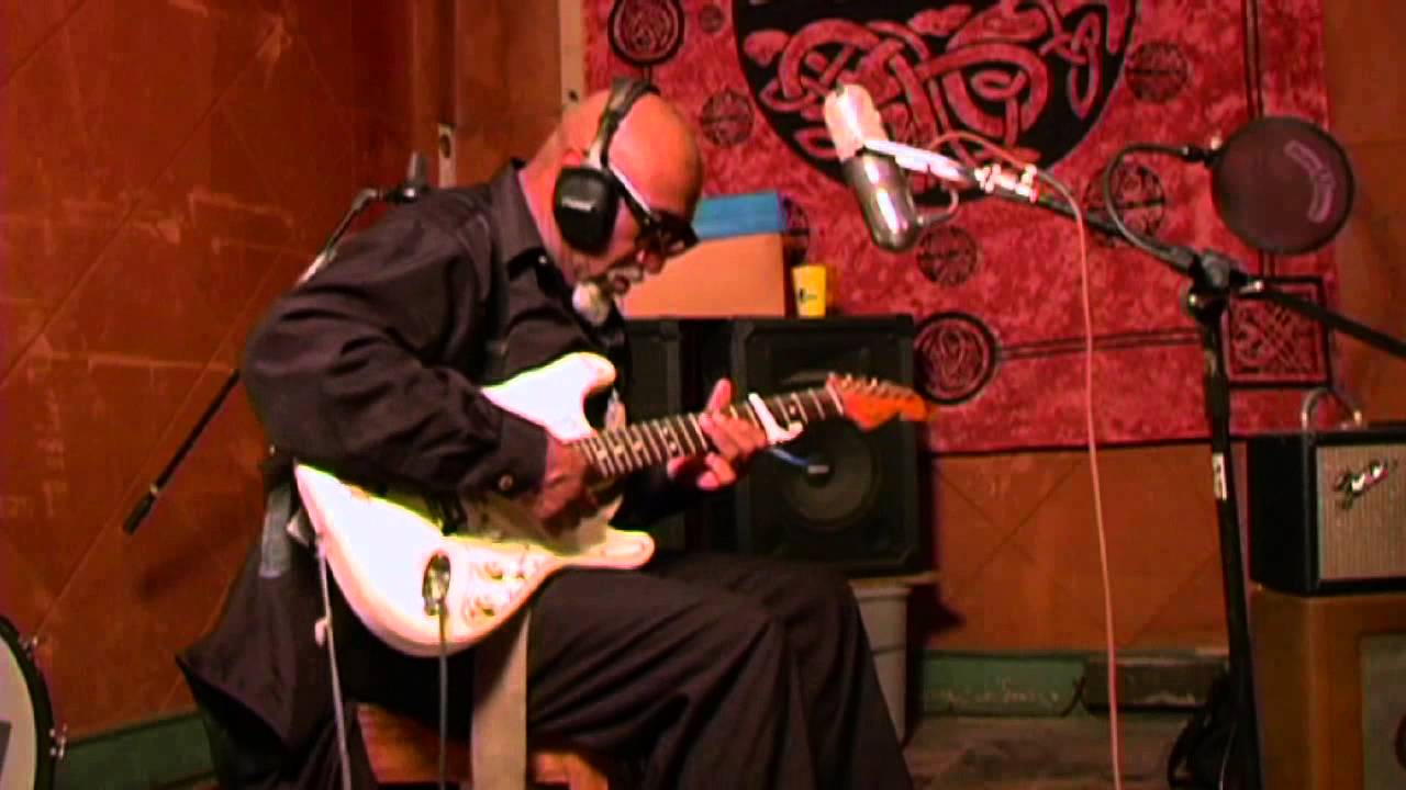 Blues TV: Floyd Lee Band (Lights Out) - YouTube