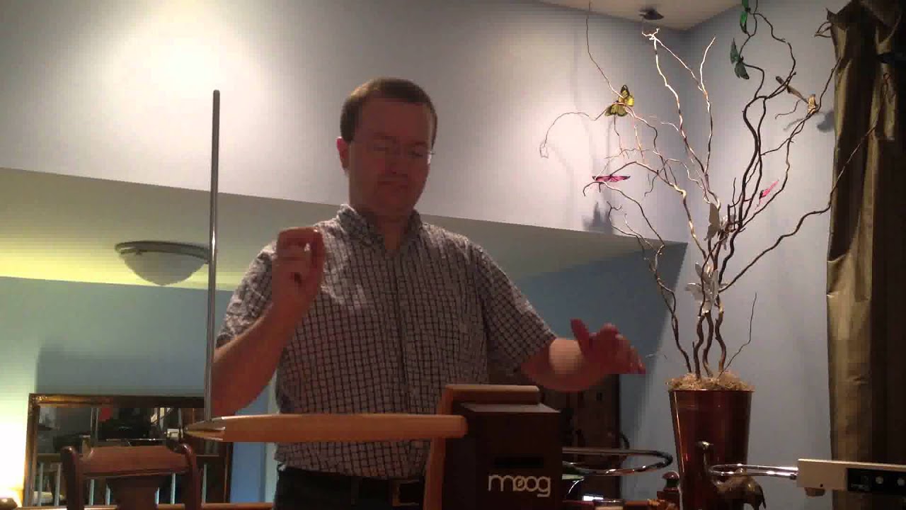 Les Berceaux: Theremin, Etherwave Pro - YouTube