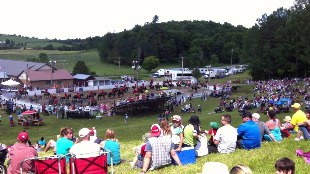 RCMP Musical Ride Rupert Quebec June.22.2014 - YouTube