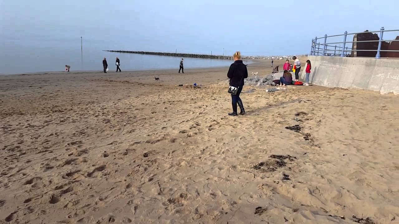 Woman Gets Sand Thrown At Her By Kids - YouTube