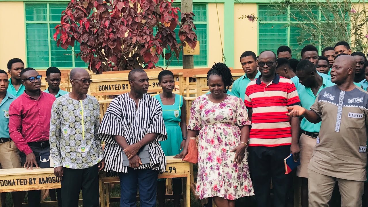Assin Manso SHS 1994 Year Group Donates to Alma Mater - YouTube