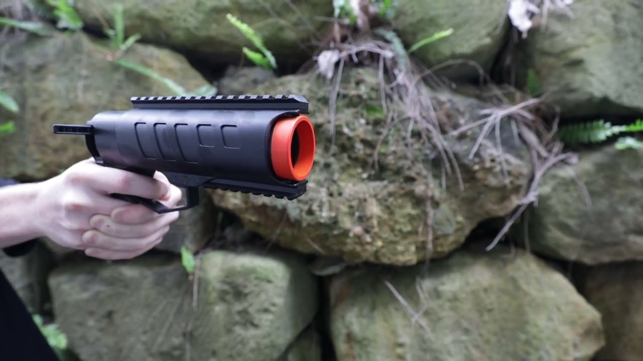 APS Thor firing with green gas shell - YouTube