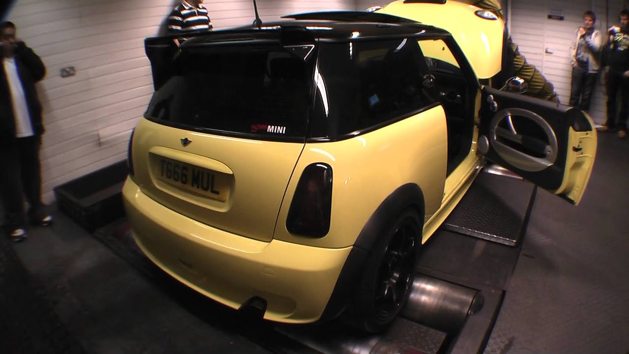 BumbleBee MINI Cooper S R53 on the dyno rolling road @ Powerstation ...