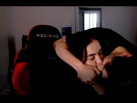 Sakura forgets to turn off her stream... 😅😳 #twitch #clips #jasontheween #sakura  #sakurashymko