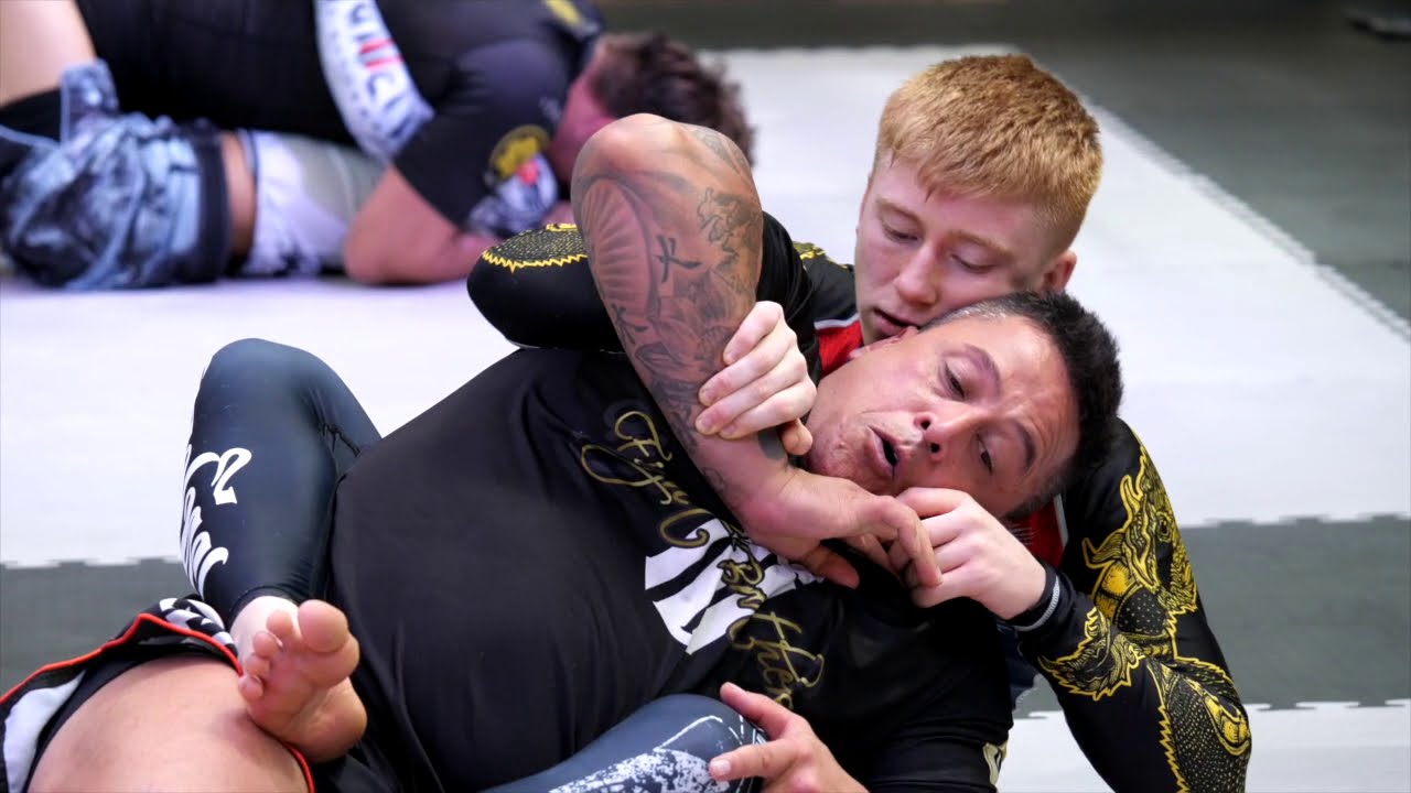 Fighter Interview – Max Flynn, Phuket Top Team - YouTube