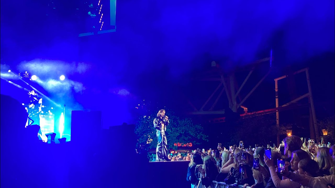 Benjamin Ingrosso Dance You Off/ Gröna Lund - YouTube