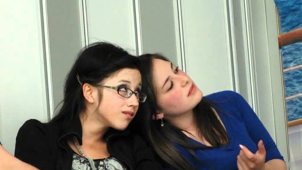 Soeurs siamoises - YouTube