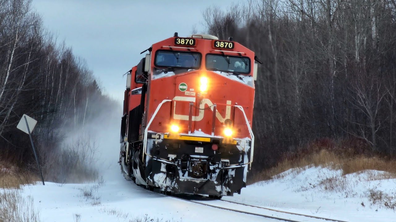 Long 3KM Approach View of CN Freight Train 305 at Red Bank NB - YouTube