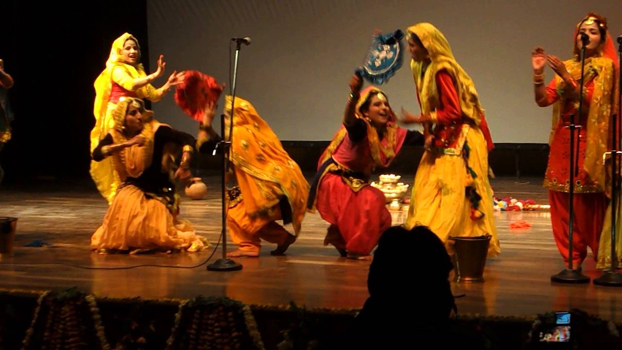 Vibrant GADVASU Girls performed Gidha - YouTube