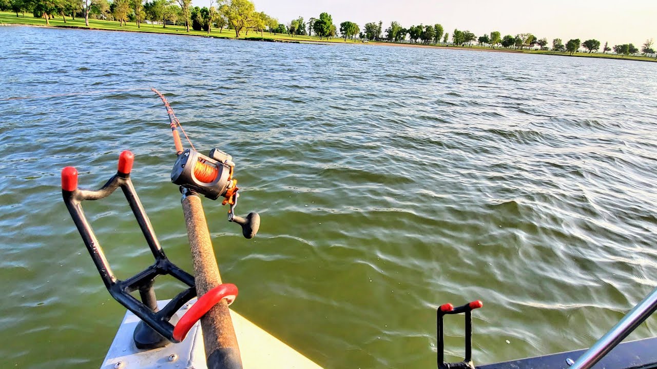 HUGE Fish SLAMS Fishing Rod!!! (Big Takedown) - YouTube