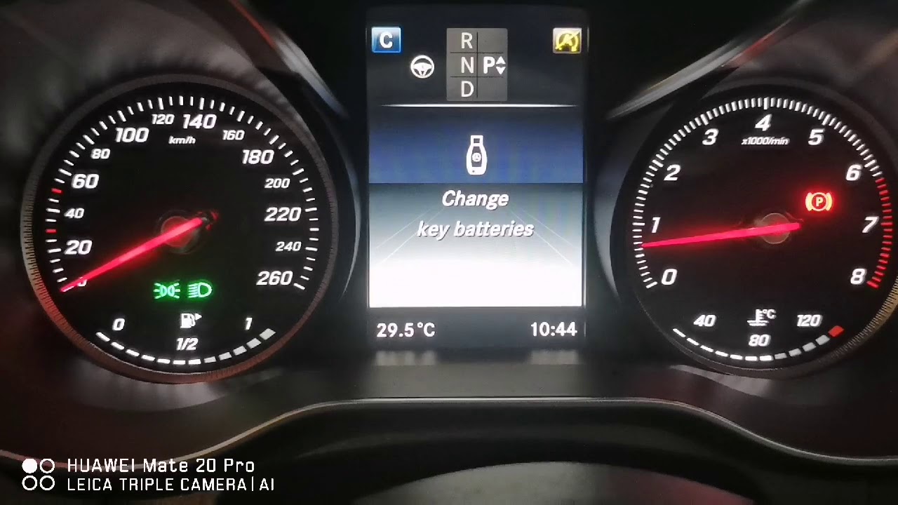 Mercedes Benz C-class W205 Change key batteries message appear - YouTube