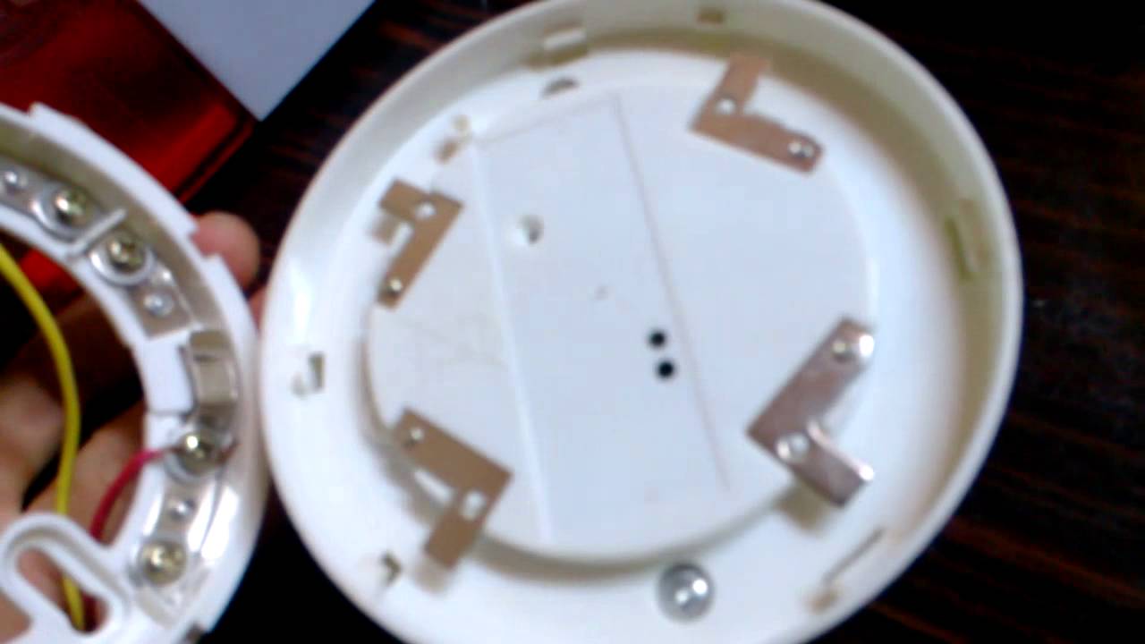 photoelectric smoke detector - YouTube