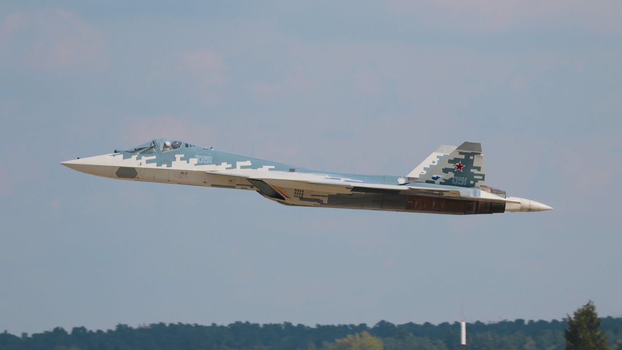 Su-57 High Rate Climb MAKS2019(Сухой Су-57 высокая скорость набора ...
