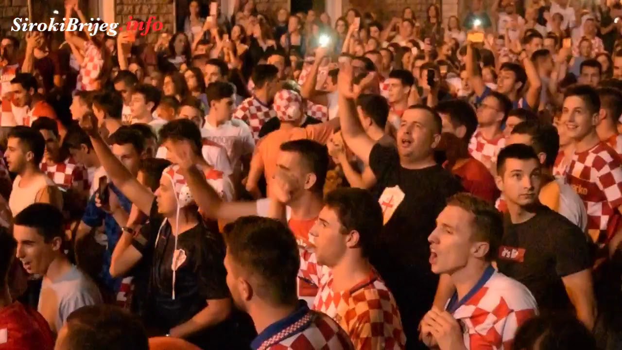 Epska proslava pobjede Hrvatska nad Danskom - YouTube