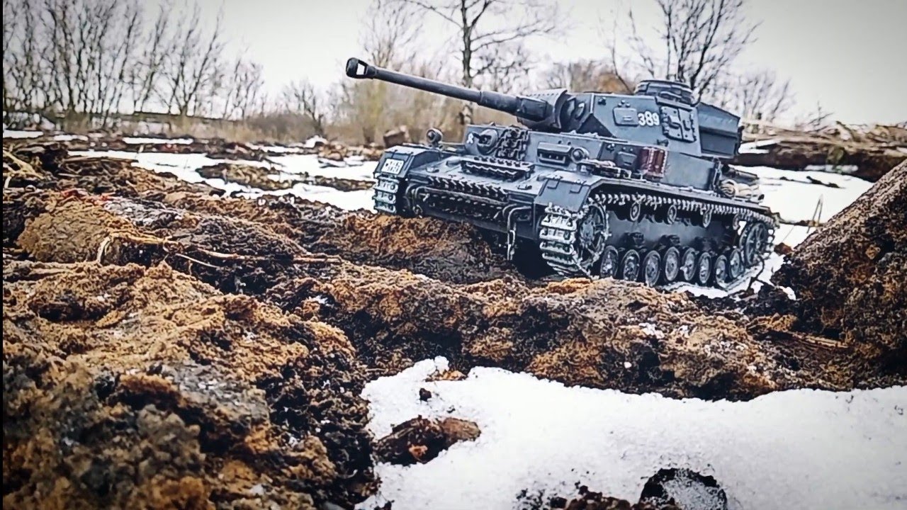 Panzerkampfwagen 4 ausf f2 (winter playground) - YouTube
