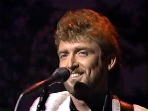 Keith Whitley on Nashville Now. - YouTube