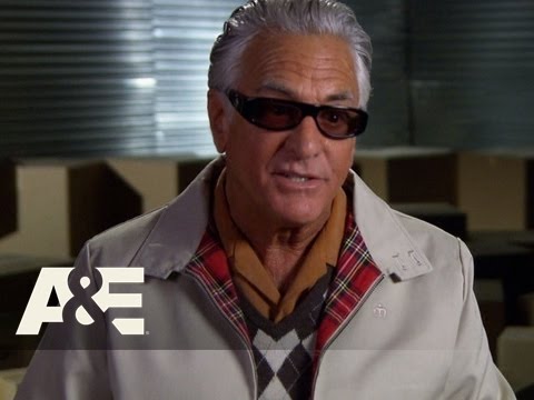 Storage Wars: Barry's Unfulfilling Locker | A&E - YouTube