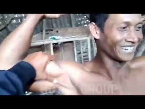 Kuli Kekar Pose Binaraga