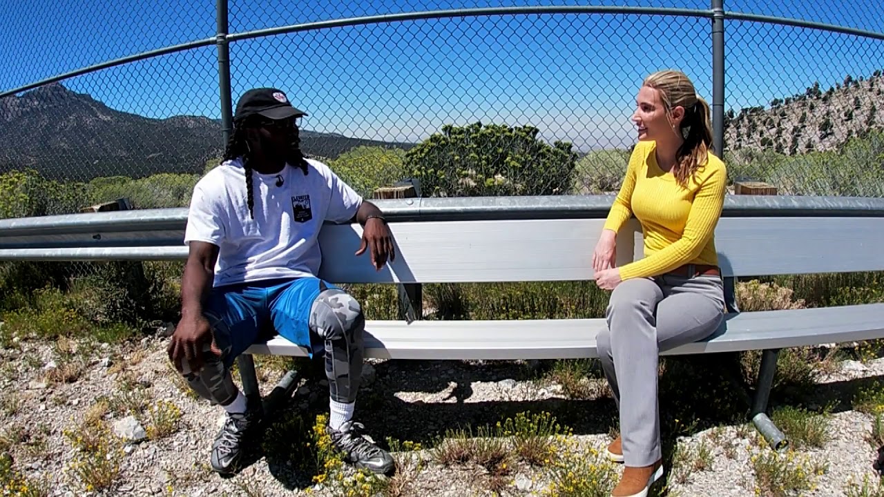 Former NFL safety Quinton Carter conducts camp at local juvenile ...