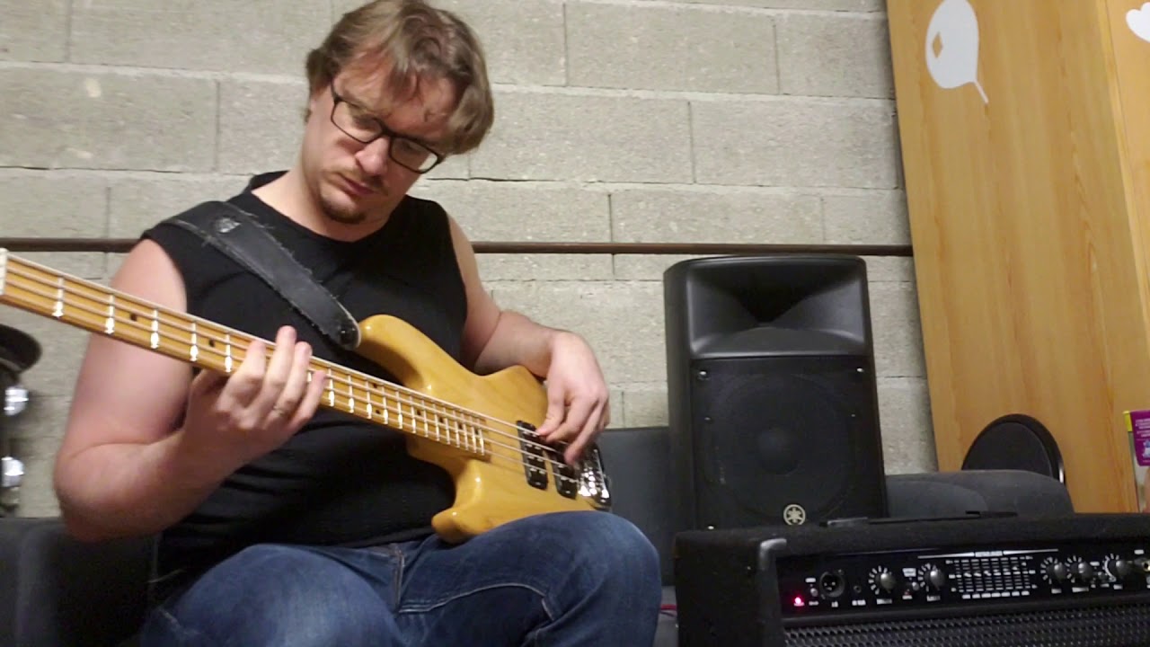 Master Blaster - Stevie Wonder - Bass Cover - YouTube