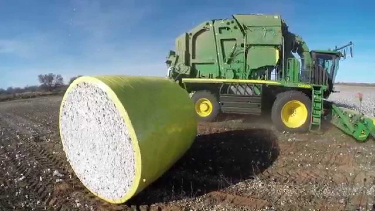 John Deere CS690 Cotton Stripper in Childress, Texas - YouTube