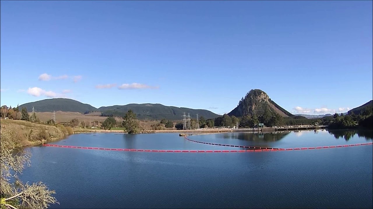 Lake Atiamuri Video . - YouTube