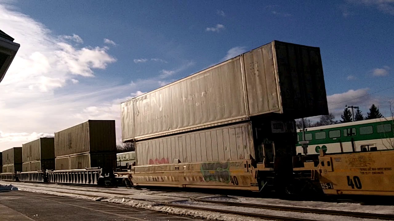 BNSF ACe LEADER ! CN 148 w/ BNSF 9222, CN 5735 & IC 2702 lead this long ...