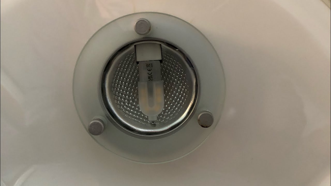 Swift Caravan, changing the bulb in the shower light fitting. #caravan ...