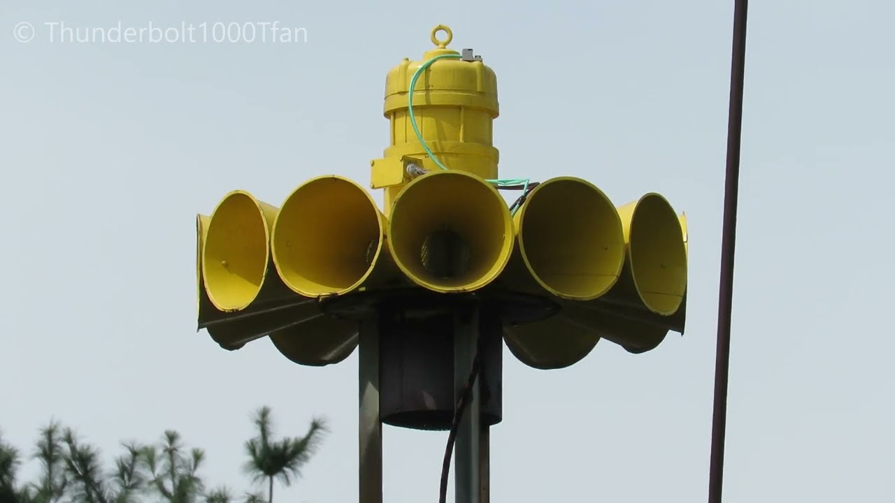 Federal Signal STH-10 Siren Test | 1.5 Minute Alert | Fredericktown, OH ...
