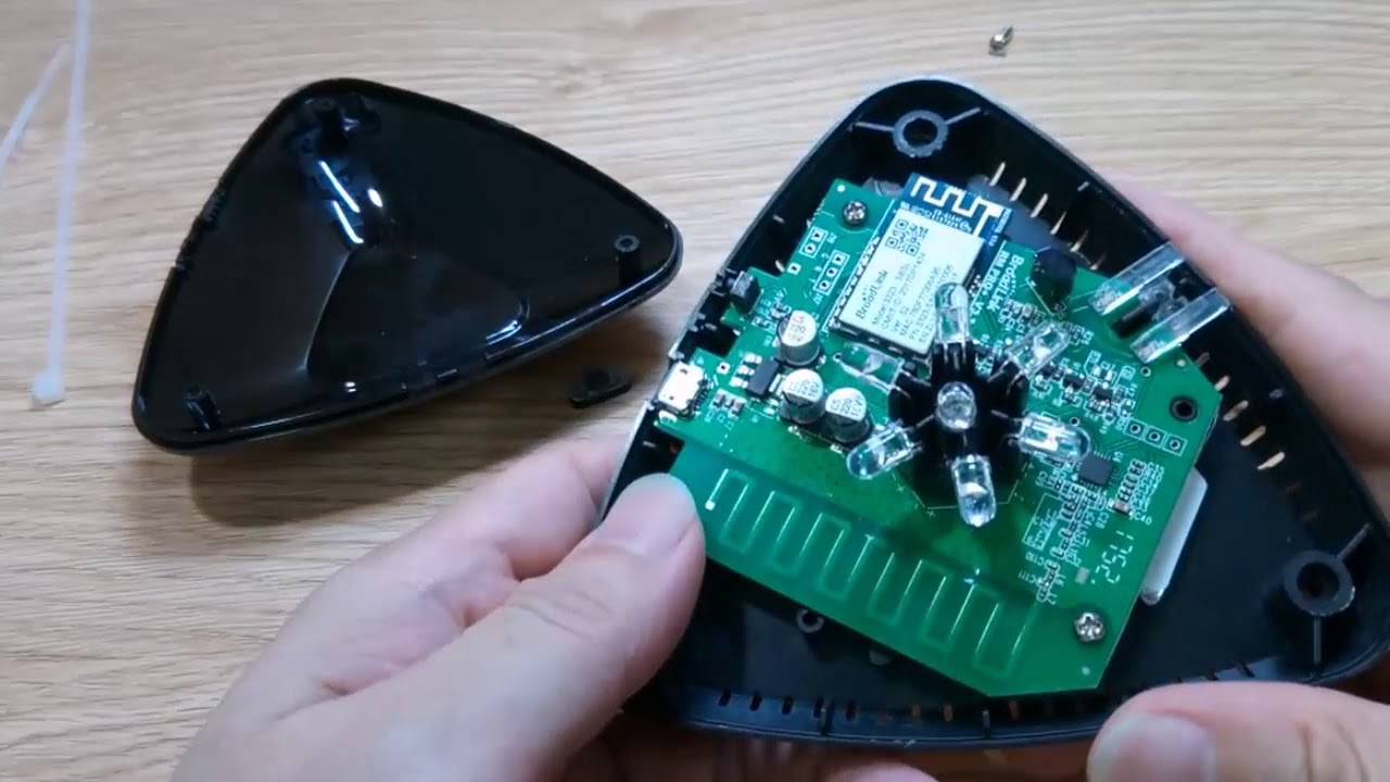 Teardown BroadLink RM Pro + WiFi Smart Home Hub IR RF Remote Control - YouTube