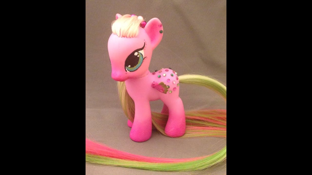 DIY MLP: Shading a My Little Pony with Pastel Chalk - YouTube